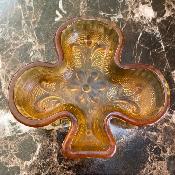 Accents | Indiana Glass Company Tiara Amber Glass Clover 4 Trinket Tray ...